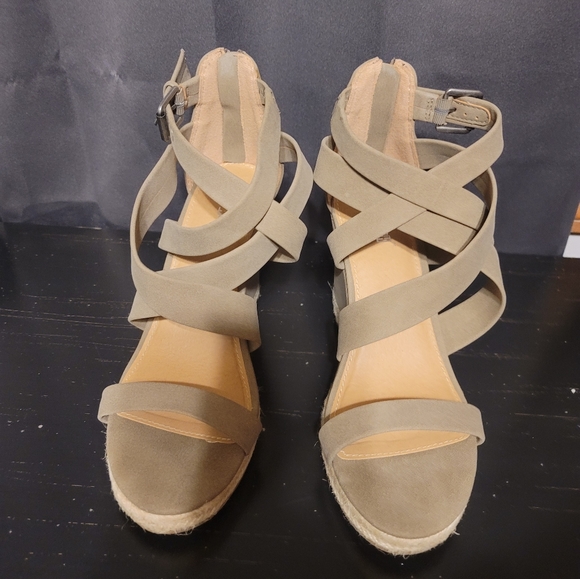 Brash | Shoes | Brash Tan Steappy Wedges | Poshmark